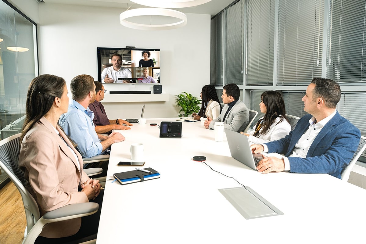 Experiencia Híbrida Total: Descubra Cómo los Dispositivos MTR Llevan ...